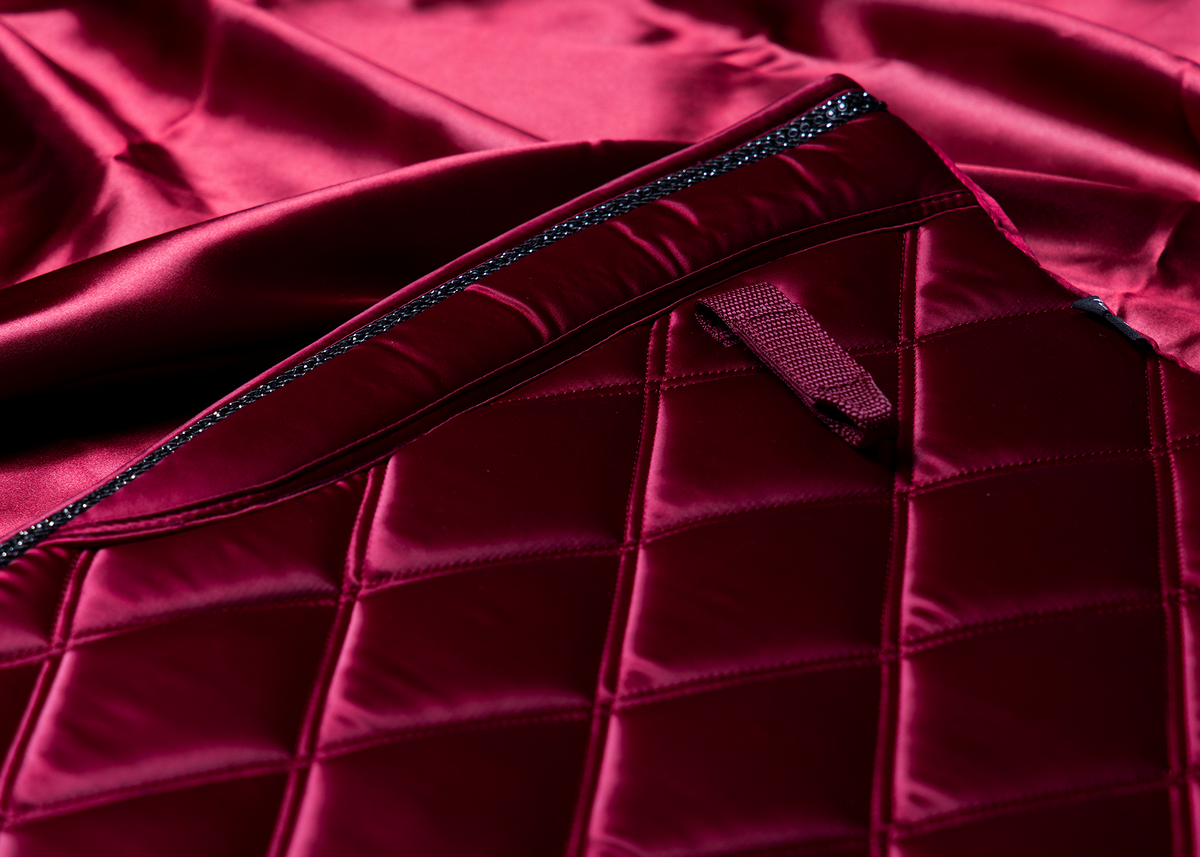 'The Empress' Ruby Red Jewel Saddle Pad – Eloquence Equestrian